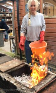 7 Pottery Firing Methods Commonly Used - With Images