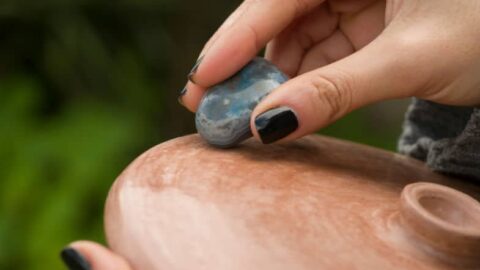 Burnishing Pottery With A Plastic Bag - Not That Strange!