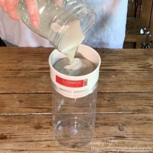 How to Make Colored Slip – 3 Easy Ways to Color Clay Slip