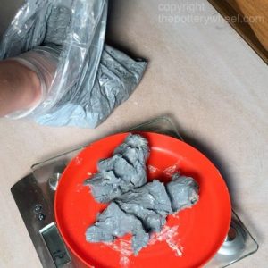 How to Make Colored Clay – 3 Easy Methods with Images