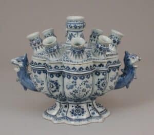 The History of Delft Pottery – Delft Blue Over the Years