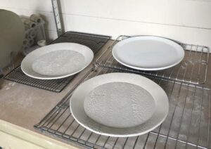 How to Keep Clay Flat – 16 Ways to Avoid Warping